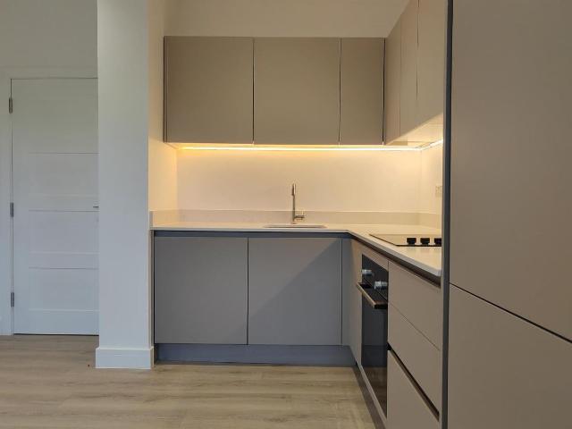 43 47 Peach Street, Wokingham RG40, 2 bed flat to rent, £1,800 pcm | PrimeLocation