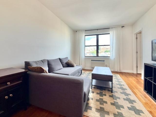 43 49 Van Wagenen Ave # 5i