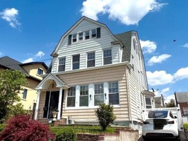 43 67 th St, Flushing, NY 11358
