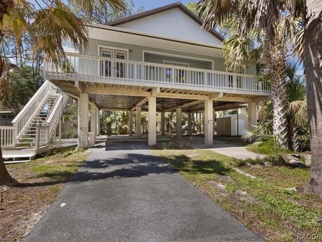 43 64th St, Yankeetown, FL 34498
