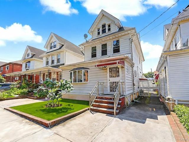 43 14 rd St, Flushing, NY 11358