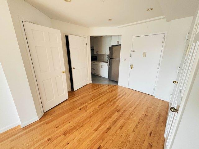 43 18 Robinson St Unit 4B, Queens County, NY 11355