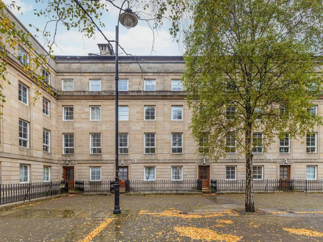 4/3, 20 St Andrews Square, Merchant City, Glasgow, G1 5PQ