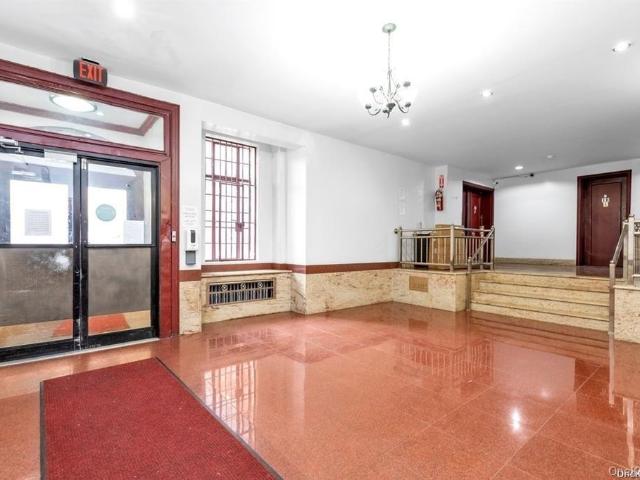 43 33 48 Street 6D