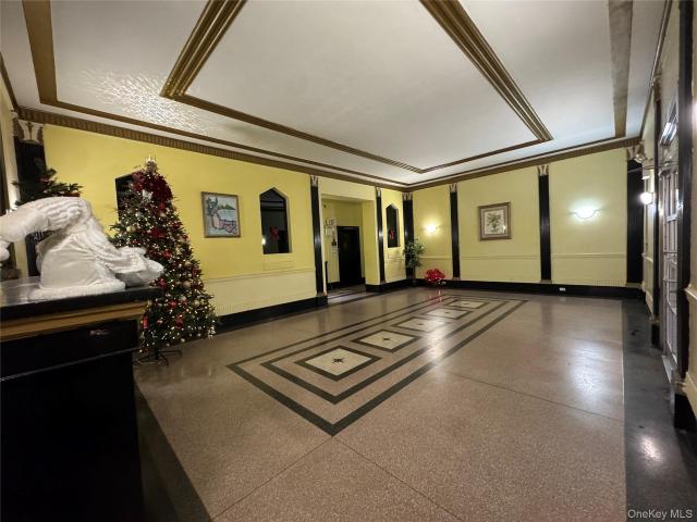 43 30 44th Street, Unit 3F