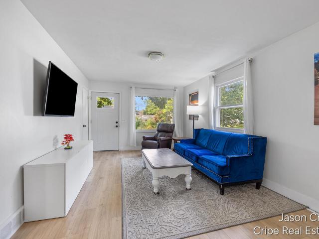 43 35th Street