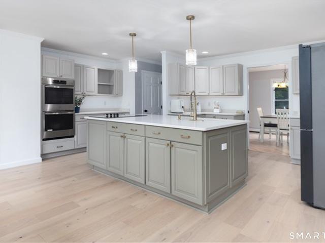 43 Tamarack Rd, New Milford, CT 06776