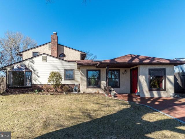 43 Thimbleberry Ln, Levittown, PA