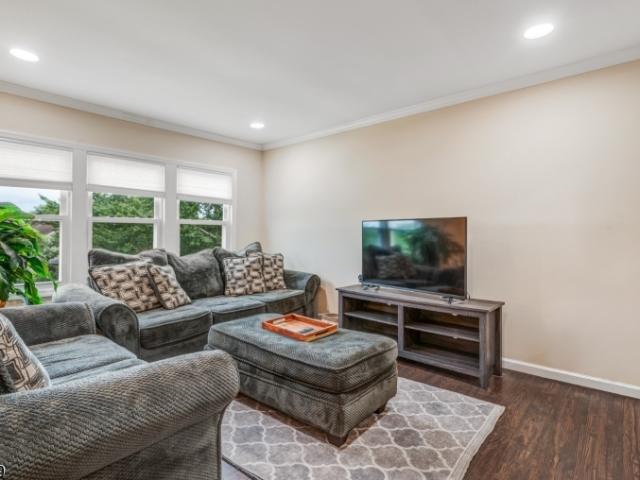 43 Tiller Dr