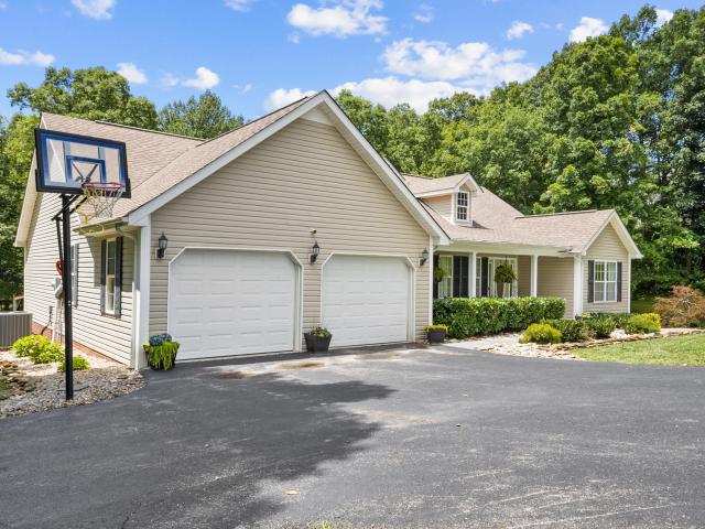 43 Twisty Creek Road