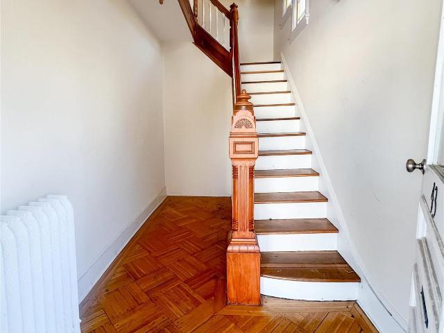 43 W Neck Road Apt 1