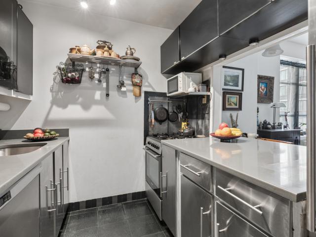 43 W 61ST Street 16H