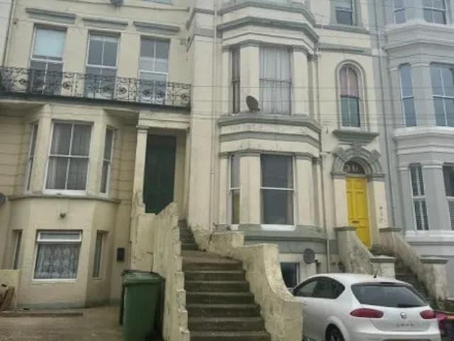 43 West Hill Road, London, SW18 1LL, United Kingdom | 1 bed apartment for rent #165533690 | Rentberry