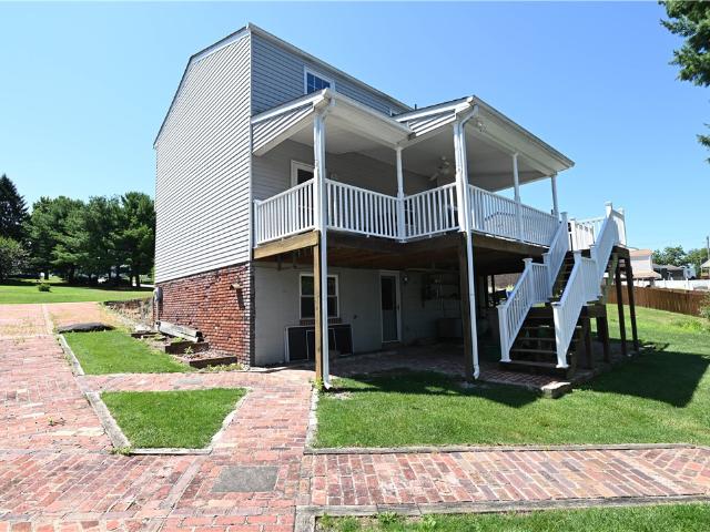 43 Woodhill Dr