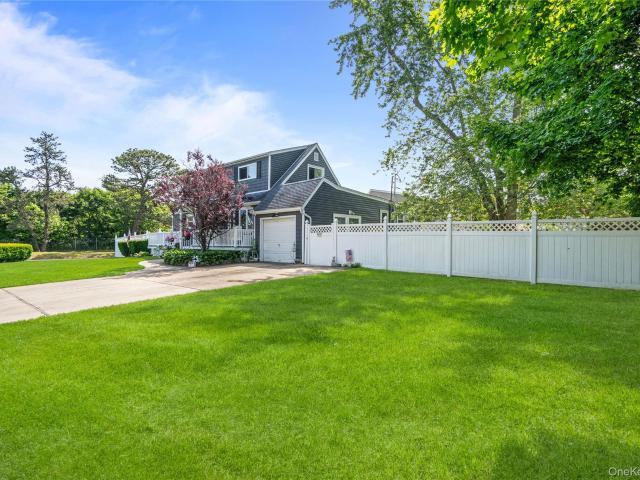 43 Woods Lane