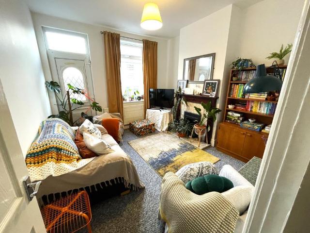 43 Ashford Road, Sheffield 3 bed house share to rent £1,131 pcm £261 pw