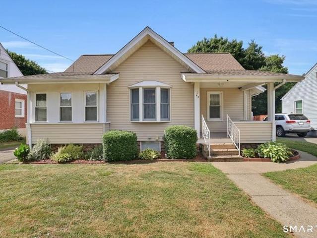 43 Barraclough Ave, Hamden, CT 06517