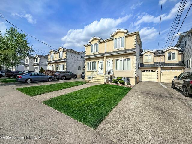 43 Boulder Street | Compass