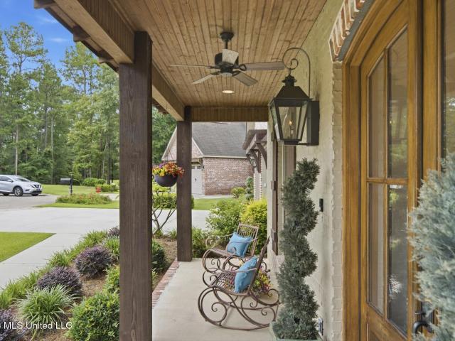 43 Broad Leaf Cove