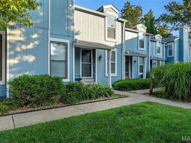 43 Breezy Knoll Ln, Lake Saint Louis, MO 63367