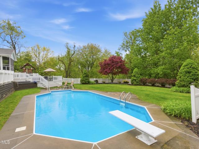 43 Brinker Drive S