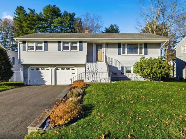 43 Burnham Dr, West Hartford, CT 06110