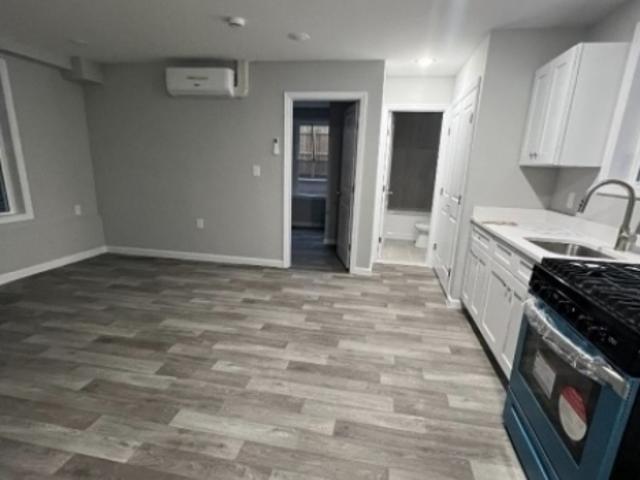 43 Cedar St
