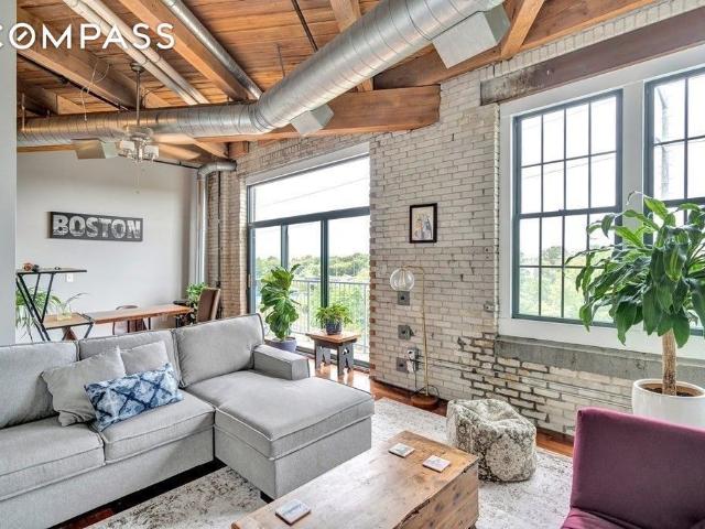 43 Charlton St 405, Everett, MA