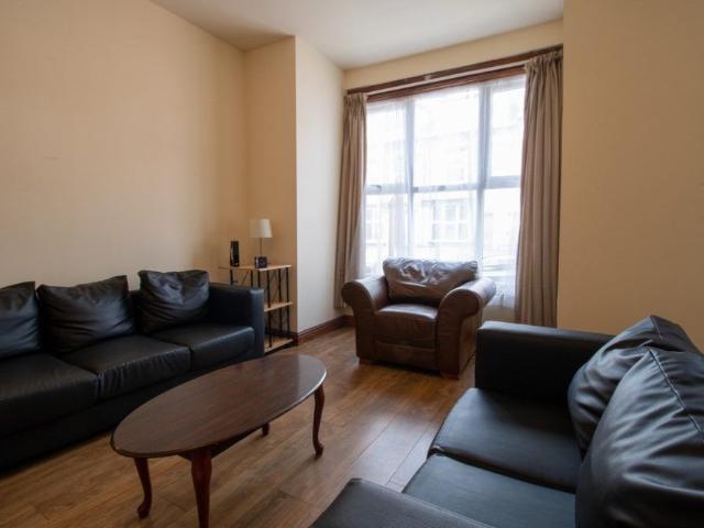 43 Chestnut Avenue, Leeds, LS6 1EE