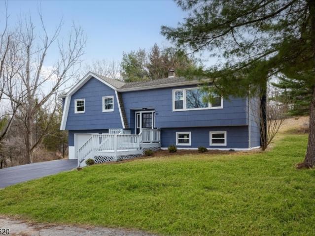 43 Courtland Dr