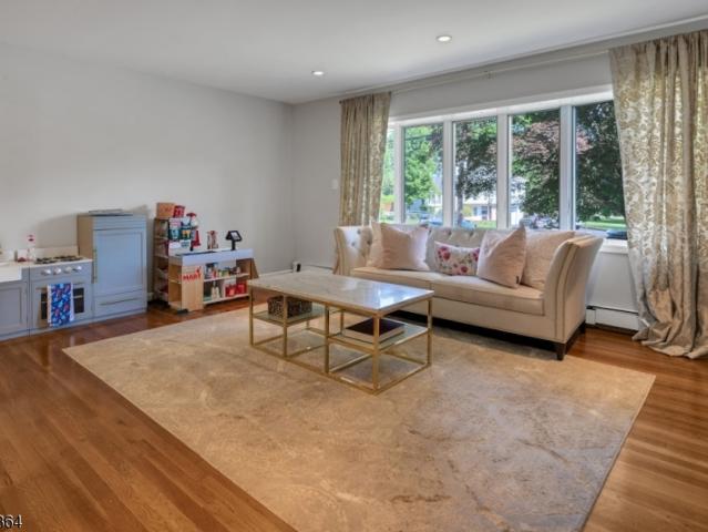 43 Crown Rd
