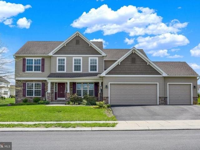 43 Danbury Dr, Mechanicsburg, PA 17050