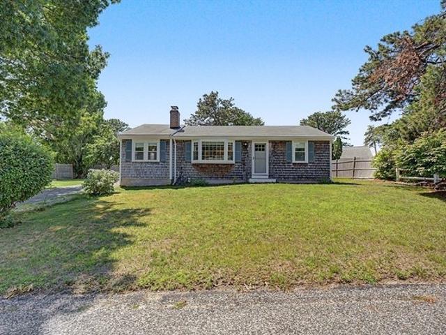 43 Dartmouth Rd, West Dennis, MA 02670