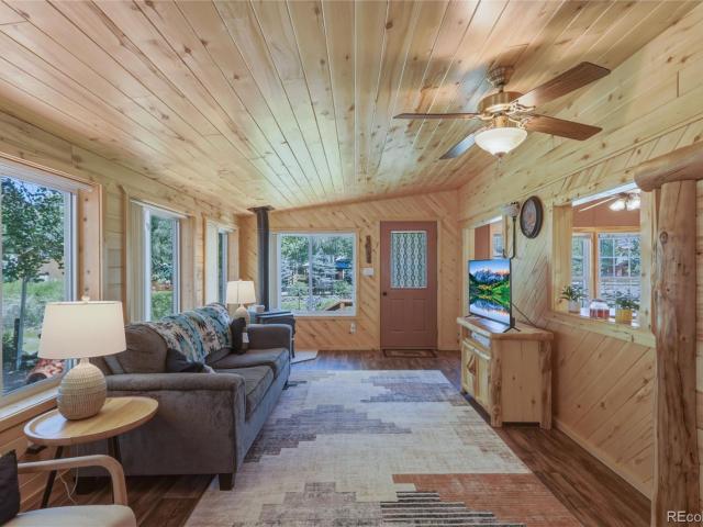 43 Dennette Lane