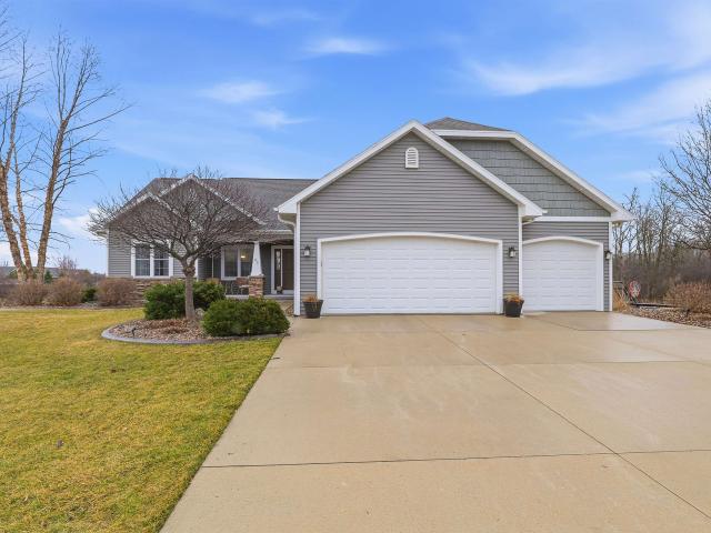 43 Dogleg Ln, Waupun, WI 53963 | MLS #2019 | Compass