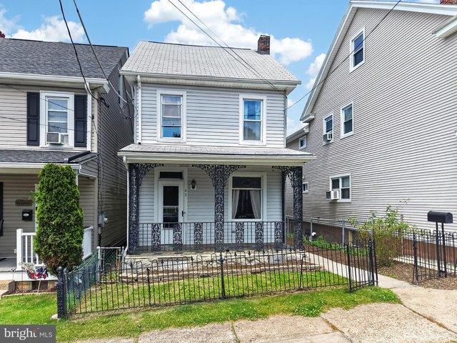 43 E Phillips St, Coaldale, PA 18218