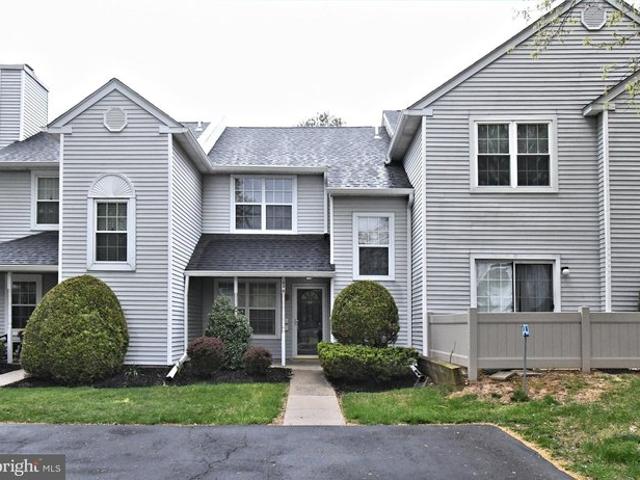 43 Everett Dr Unit 143, Newtown, PA 18940