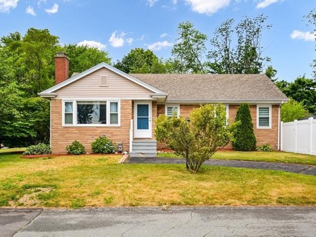 43 Fairview Ave, Somerset, MA 02726