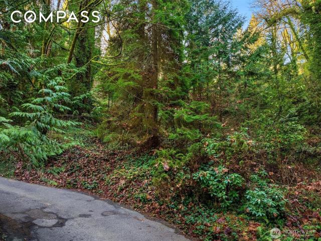 43 Fernbrook Dr, Mercer Island, WA