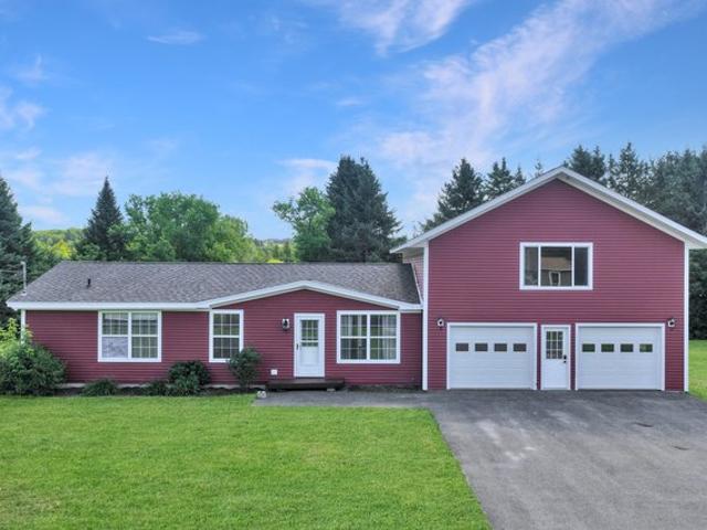 43 Fords Ln, Mapleton, ME 04757