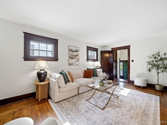 43 Flower Street