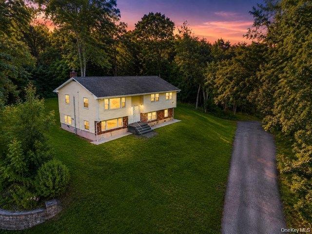 43 Glenmere Homesites Rd, Florida, NY 10921
