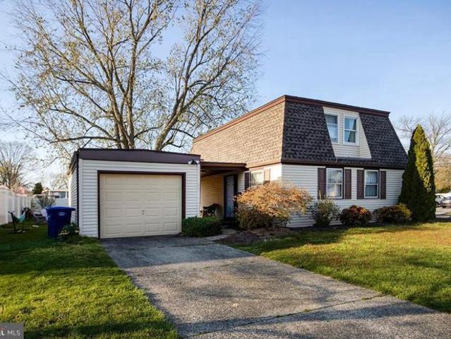43 Glenwood Rd, Lumberton, NJ 08048