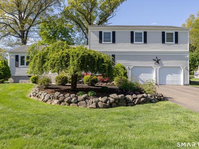 43 Hawthorne Dr, Cheshire, CT 06410