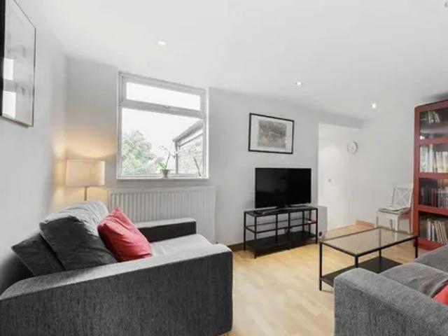 43 Himley Road, London, SW17 9AG, United Kingdom | 2 bed apartment for rent #167455924 | Rentberry