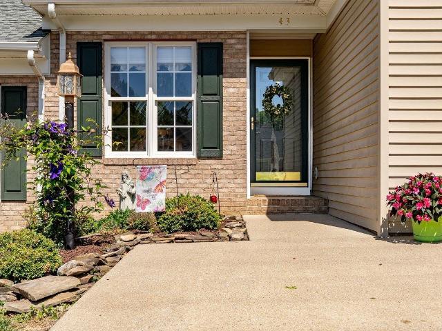 43 hickory nut ln