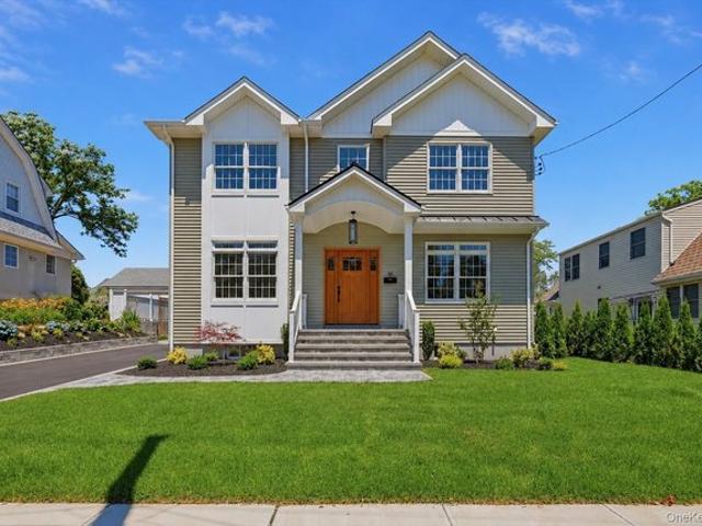 43 Highland Ave, Port Washington, NY 11050