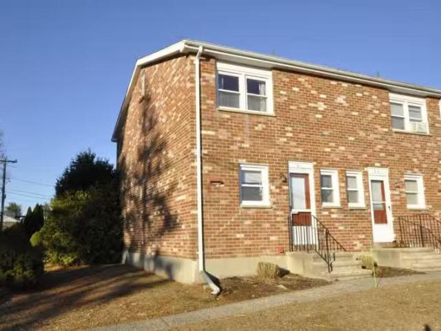43 Hiltbrand Road, APT 2 1, Bristol, CT 06010