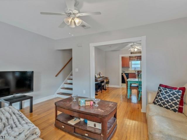 43 Hillcrest Ave # B