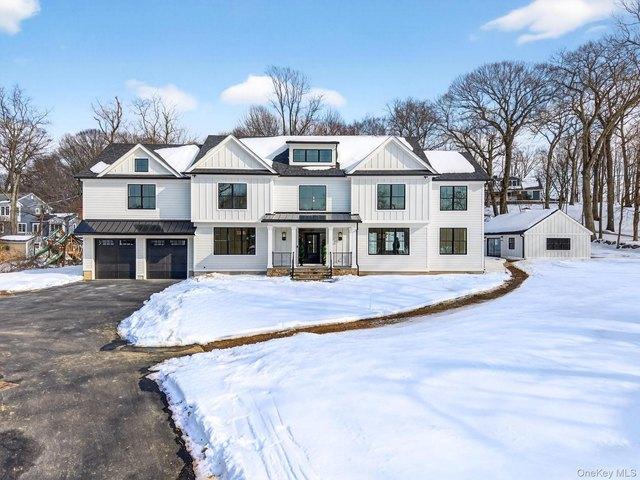43 Hilltop Ln, Thornwood, NY 10594